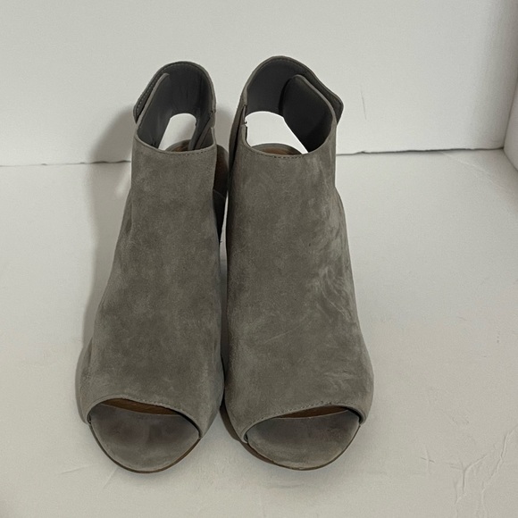 Steve Madden | Shoes | Steve Madden Suede Peep Toe Block Heel Booties ...